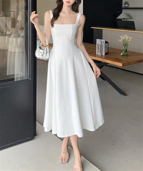 포앤바이앤 셀프 웨딩드레스 스퀘어넥 민소매 스트랩 슬리밍 풀스커트 플레어 단색 화이트 레드 무지 심플 롱 드레스 청순 우아한 여성스러운 브라이덜샤워 피로연 2부드레스