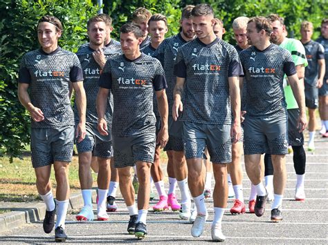 Schock Diagnose Bundesliga Star An Krebs Erkrankt MOPO