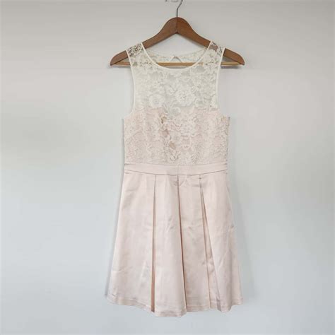 Forever New Pink Cream White Lace Cocktail Dress Size 10 M S