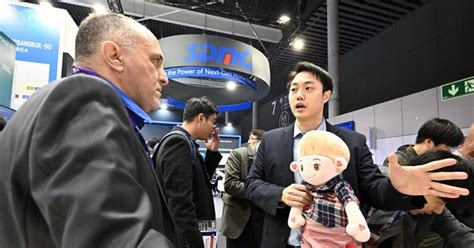 Mwc24 어르신용 Ai로봇 효돌