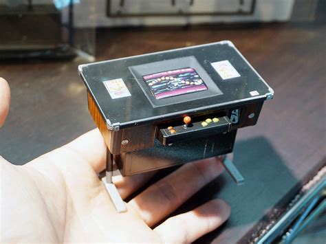 懐かしの“テーブル筐体”がミニチュアに、raspberry Pi Zeroを内蔵できるプラモデルが近日発売 （取材中に見つけた なもの