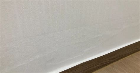 이전 도배지 제거 잘 안하고 도배한경우 있나요 숨고 숨은고수