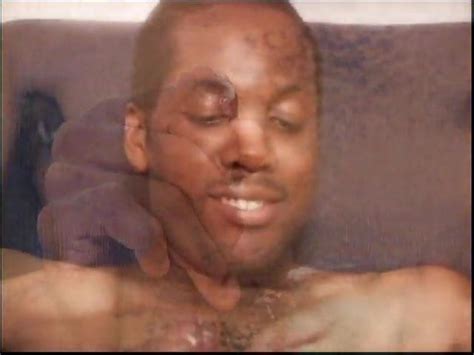 黑底白字 Xhamster