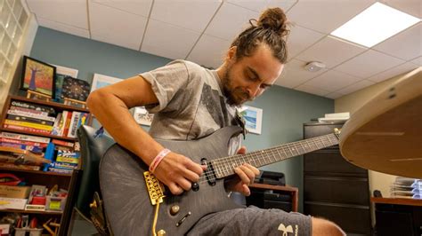 Guitarist Emerges From Induced Coma Looking Forward To Healthier Life Returning To Stage