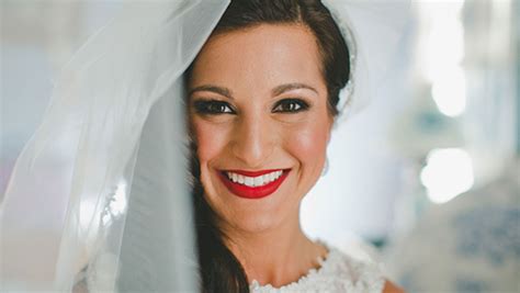 Photos To Prove That Brides Can Totally Wear Red Lipstick Fustany