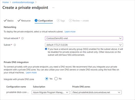 パブリック エンドポイント接続を使用して azure migrate プロジェクトのデータを expressroute 経由でレプリケートする azure migrate