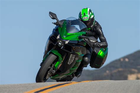 2018 Kawasaki Ninja H2 Sx Se Road Test Review Rider Magazine