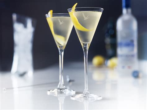 Why The Absolute Best Martinis Are Made With Vodka Maxim