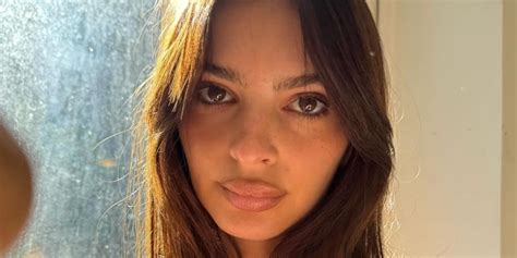 Alert Emily Ratajkowski Is Topless Yet Again In New Photo Shoot