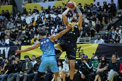 Plg／國王隊史首次例行賽滿場 球隊戰勝富邦喜迎5連勝 籃球 運動 Nownews今日新聞