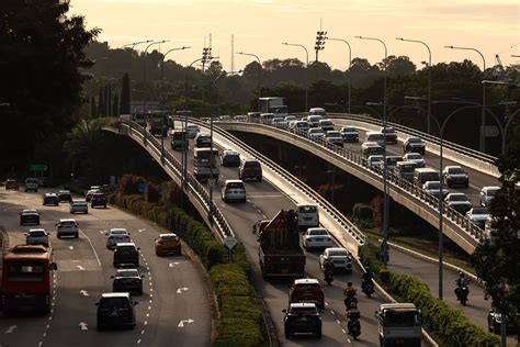 Cat A Coe Eases To S122000 Ending Streak Of Record Highs The