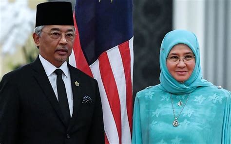 King Queen Politicians Extend Cny Greetings Fmt