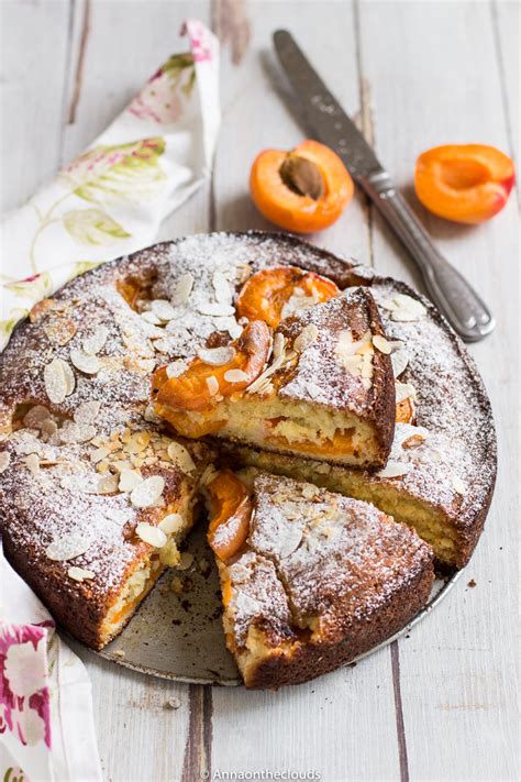 Torta Soffice Alle Albicocche Yogurt E Mandorle Senza Burro