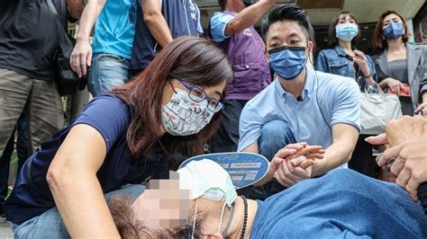 還原現場！蔣萬安掃街遇阿嬤倒地先做這事 挨批「缺乏危機處理能力」~ 即時 ~ 2022 09 08 0906 ~ 責任編輯張麗娜