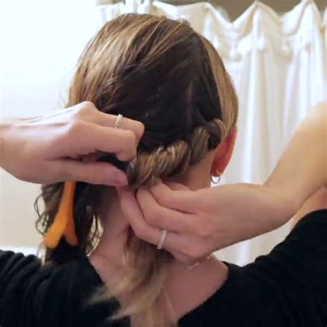 How To Easily Get Beautiful Heatless Headband Curls Overnight Upstyle