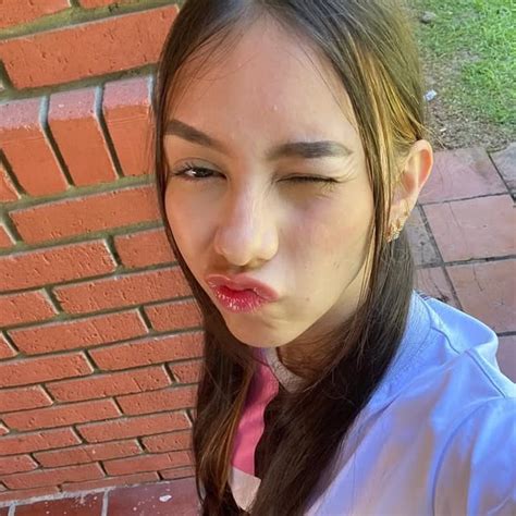 Rousse Rousse Emily28 • Threads Say More