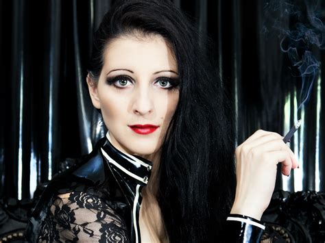 Lady Alshari Dominadirectory