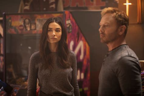 Swamp Thing Season 1 Episode 2 Photos Preview Of Worlds Apart