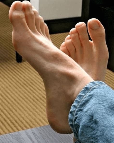 Nice Skinny Feet Rbettertobebarefoot