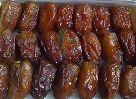 Semi Dry Dates Treasure Of Egyptian Deserts Fruit Link Fresh Produce