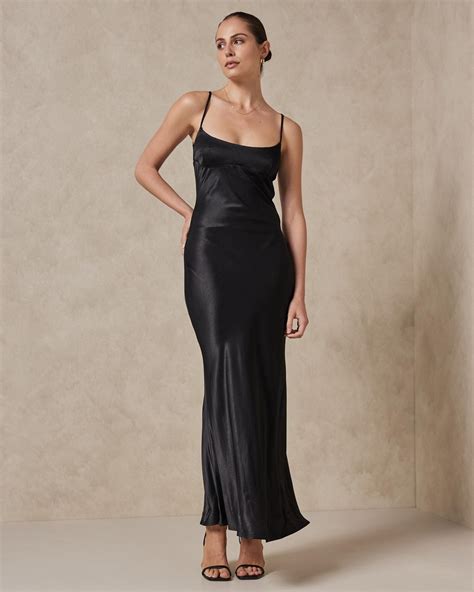 Seam Detail Satin Midi Dress Airrobe