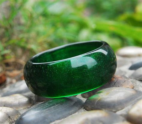 中东贵族蜜蜡琥珀 金粉绿半透女士手镯 珀里含金低调奢华 新品8折玉珑首饰行