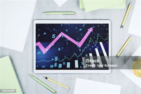 현대 디지털 태블릿 화면 외환 및 투자 개념에 위쪽 화살표가 있는 추상적인 창의적인 재무 그래프 평면도 3d 렌더링 0명에 대한 스톡 사진 및 기타 이미지 Istock