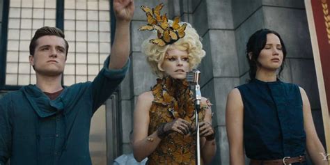 Comic Con Hunger Games Catching Fire Trailer Business Insider