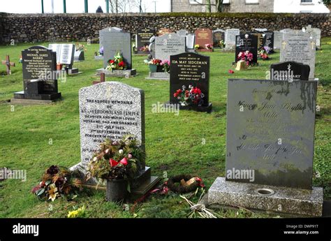 Graveyard Hi Res Stock Photography And Images Alamy