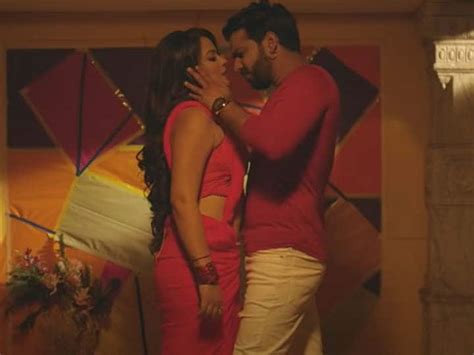 Pawan Singh Crack Fighter Song Dhibari Me Rahuve Na Tel Nidhi Jha Hit