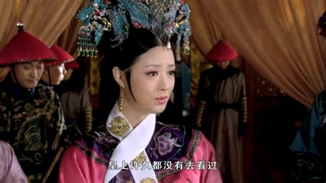 甄嬛传：华妃赏赐夏冬春一丈红后，后宫嫔妃微信群热闹了！ 知乎