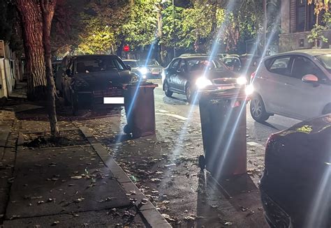 B365 Un șofer Din București și A „rezervat” Două Locuri De Parcare