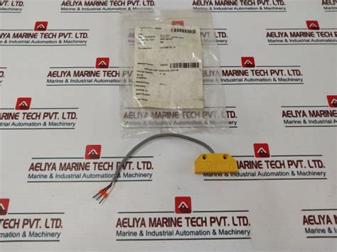 Magnum Xt 90 Proximity Sensor Switch