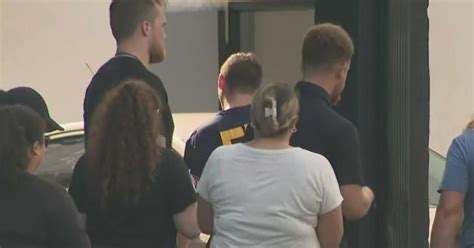 Fbi Raids Doral Body Shop Connected To Attempted Murder Cbs Miami
