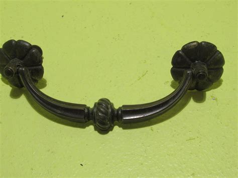 Retro Pull Handles With Segmented Plates 25dia 135w X 30h X 25d