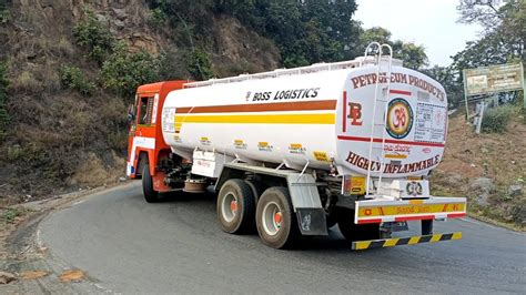 Tanker Lorry Vs Empty Lorry Turning Dhimbam Hairpin Bend Driving Youtube