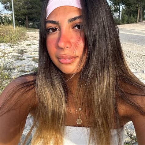 Mia Mia Dwek Threads Say More