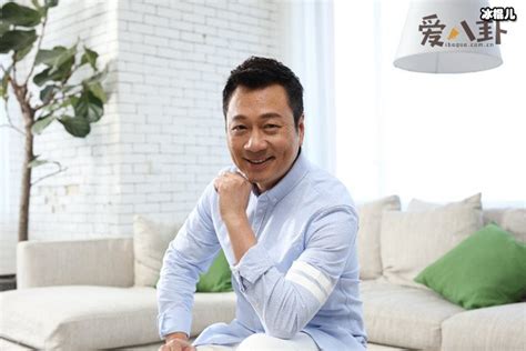 黎耀祥感情过往照曝光，其现任老婆被指是小三 明星 冰棍儿网