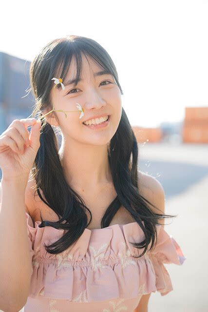 2i2（ニーニ）」の大人気メンバー・天羽希純が週プレの表紙＆巻頭グラビアに水着で登場！ エンタメ ニュース｜週プレnews