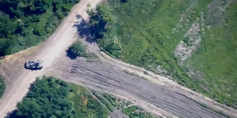 Українська артилерія філігранно знищила ЗРК Стріла та САУ Мста С окупантів Відео