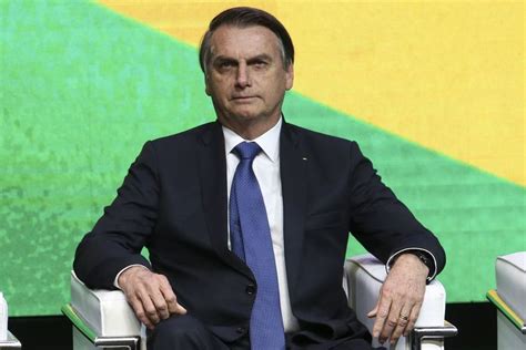 Bolsonaro se irrita plano de demissão voluntária e ameaça demitir