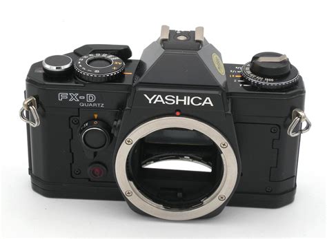 Zrcadlovka YASHICA FX D Quartz Baterie ve funkčním stavu Aukro