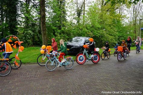 Versierde Fietsen Koningsdag Stichting Onstwedde