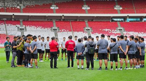 Jokowi Ungkap Isi Pembicaraan Dengan Shin Tae Yong Soal Masa Depan