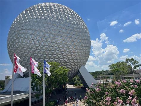 Yeah Epcot Can Be Weird Heres What Really Confuses New People