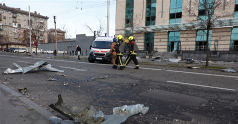 ОВА на Київщині через падіння уламків пошкоджені шість будинків два знищені