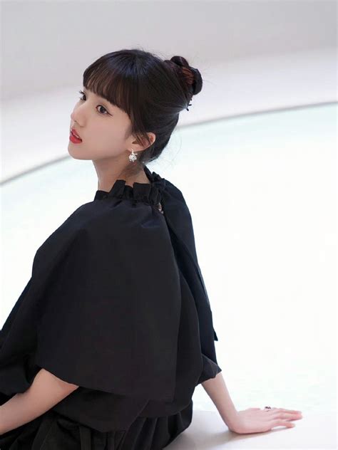 ปักพินโดย Vaaty23 ใน ซูเสี่ยวถง Su Xiao Tong 苏晓彤