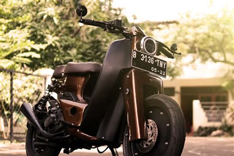 Waw Inilah 8 Ide Custom Motor Matic Yang Keren Dan Menawan