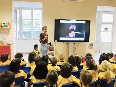 Charla sobre hábitos de higiene oral y dieta infantil Clínica López