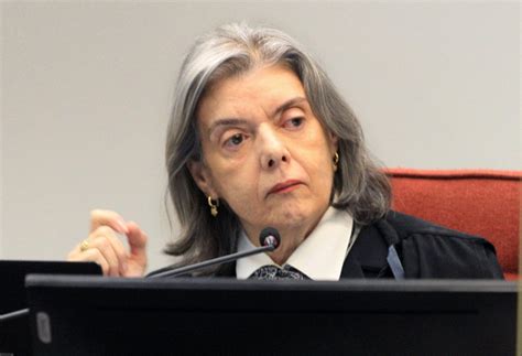 Cármen Lúcia Envia à Pgr Inquérito Sobre Suposta Interferência De